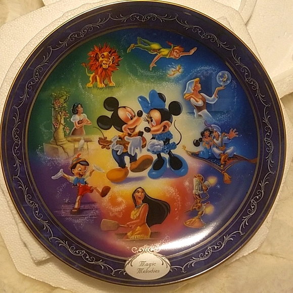 Disney | Wall Decor | Disneys Magical Disney Moments Collectable Plate ...